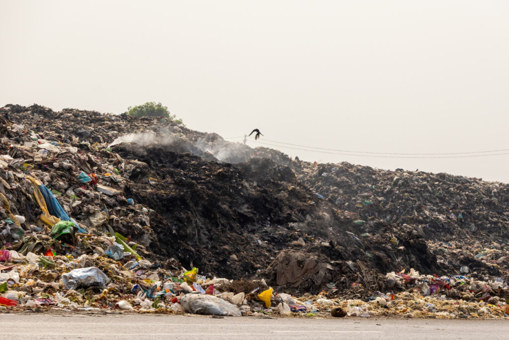 Plastic Burning: A Hidden Health Crisis We Can No Longer Ignore - NIHR GHRC